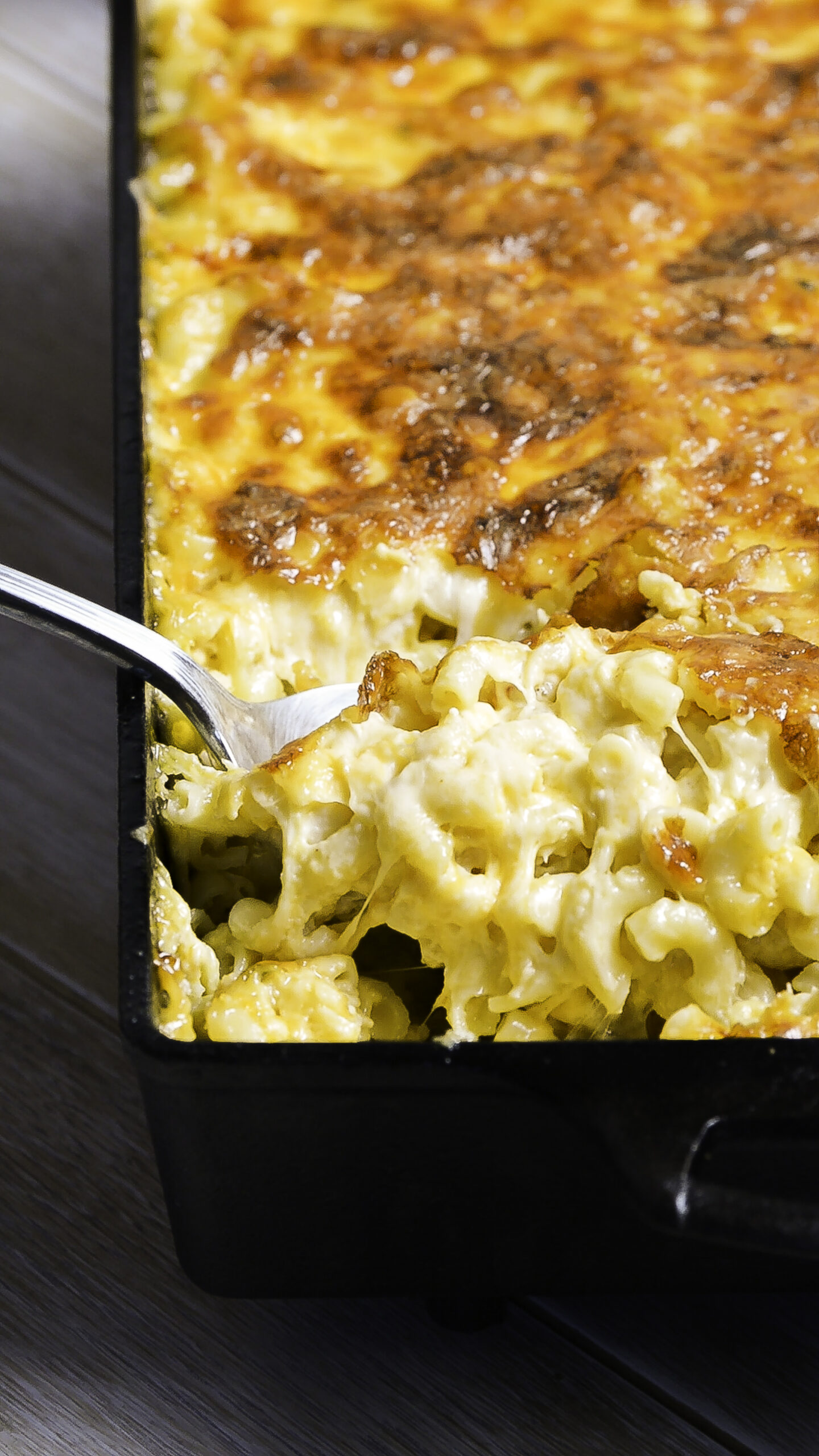 Classic Baked Macaroni & Cheese Recipe - The Stush Kitchen
